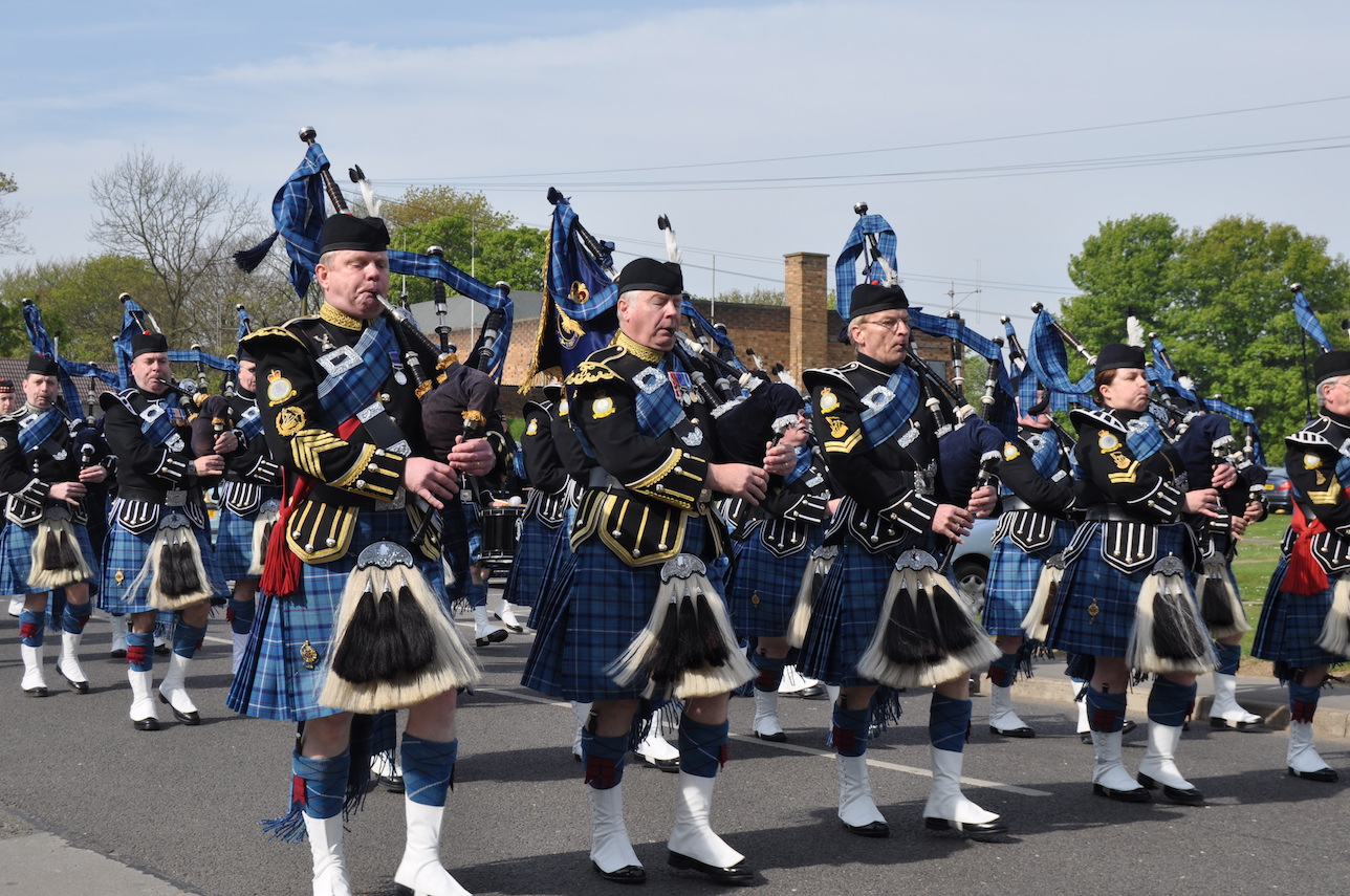 Royal Air Force Pipe Band marcheert door Wijchen op 20 september ...